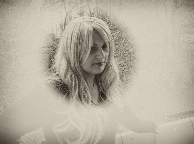 Tarai - Kartenlegen & Tarot - Hellsehen & Wahrsagen - Medium & Channeling